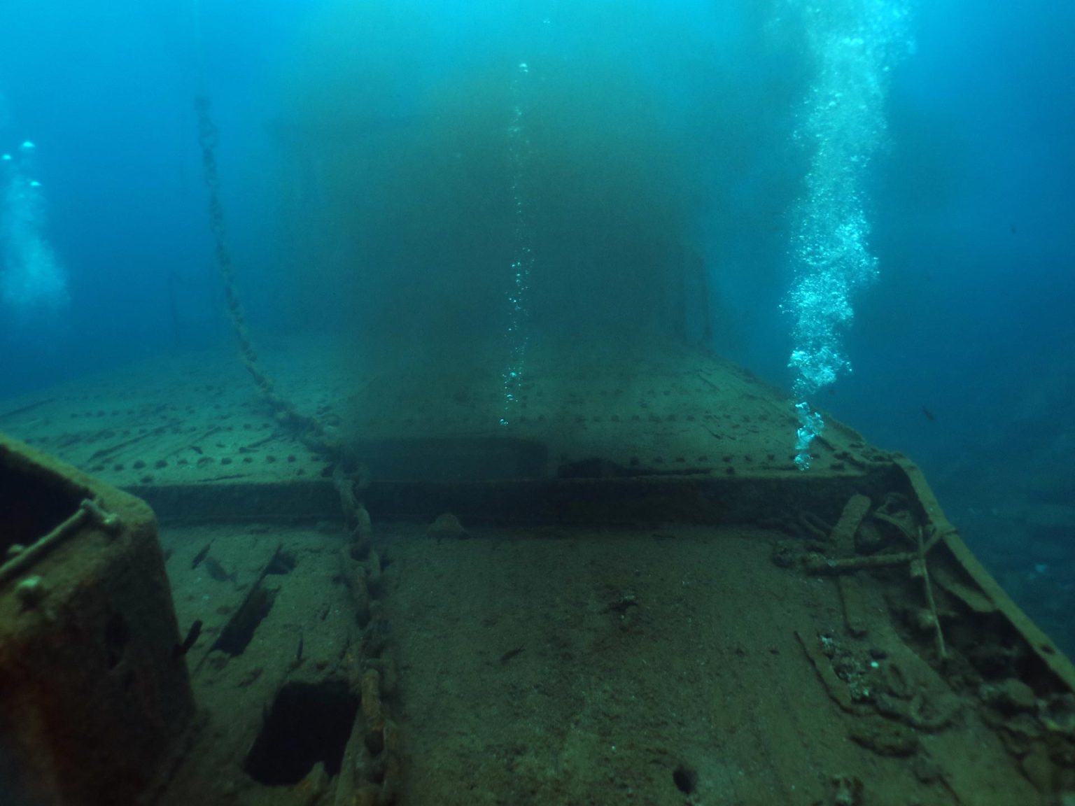 Incredibili immersioni a Santorini - UNDERWATER TALES